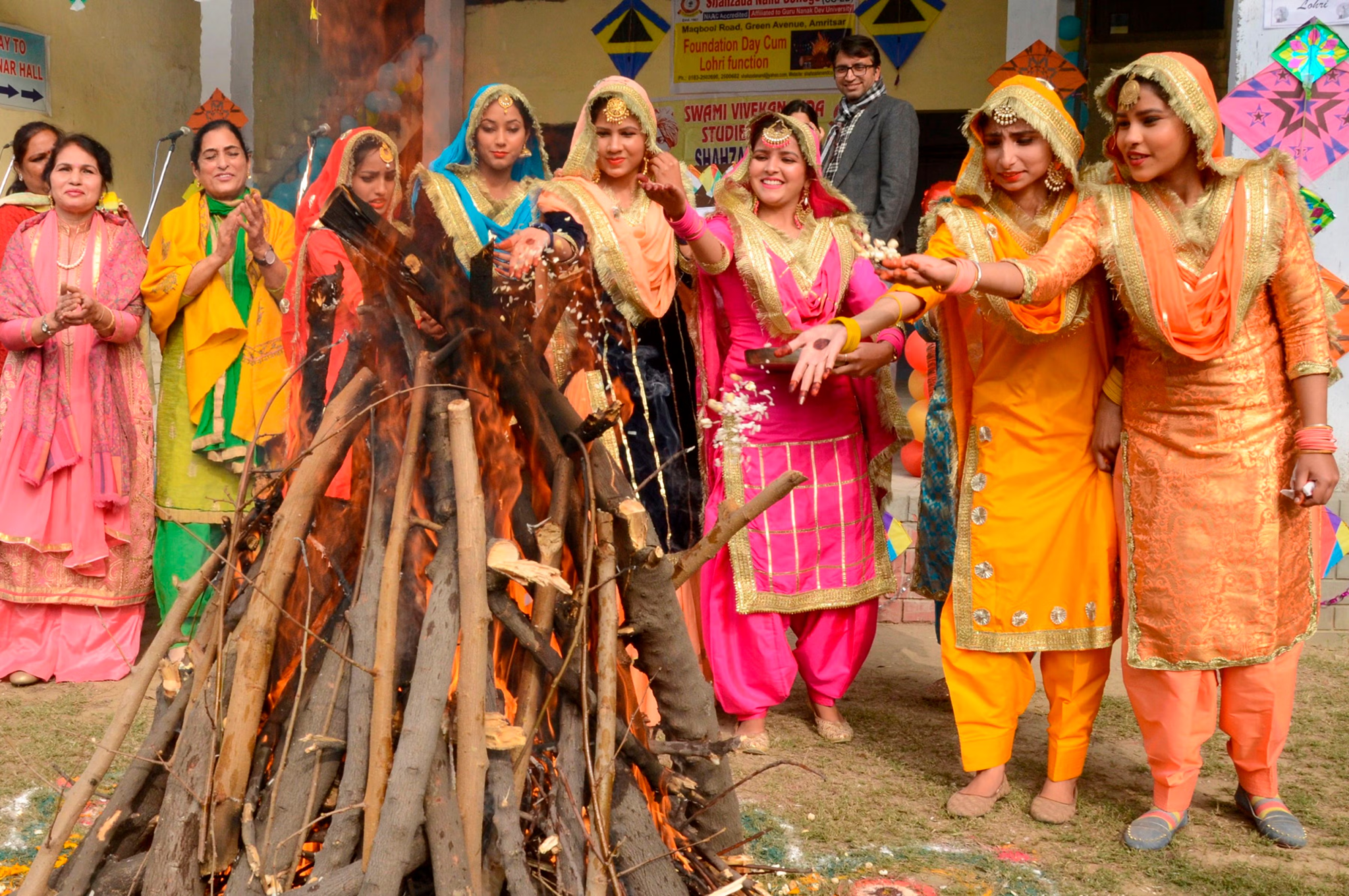 Lohri Traditions Explained: Everything You Need To Know! - The Junior Age